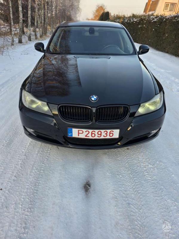 Black BMW 318 2010 in Vilkaviskis, with an engine capacity of 2.00 L and mileage of 271 thousand km for 4350 €, photo 8 on AUTOMOTO.COM.LV