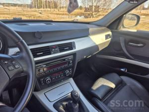 Melns BMW 318 2010 Rīga, ar dzinēja tilpumu 2.00 L un nobraukumu 293 tūkst. km par 6000 €, foto 6 vietnē AUTOMOTO.COM.LV