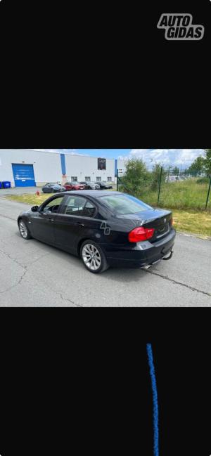 Black BMW 318 2010 in Utena, with an engine capacity of 2.00 L and mileage of 300 thousand km for 5200 €, photo 4 on AUTOMOTO.COM.LV