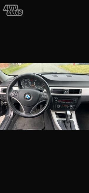 Black BMW 318 2010 in Utena, with an engine capacity of 2.00 L and mileage of 300 thousand km for 5200 €, photo 6 on AUTOMOTO.COM.LV