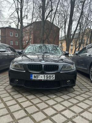Melns BMW 318 2010 Rīga, ar dzinēja tilpumu 2.00 L un nobraukumu 318 tūkst. km par 6500 €, foto  vietnē AUTOMOTO.COM.LV