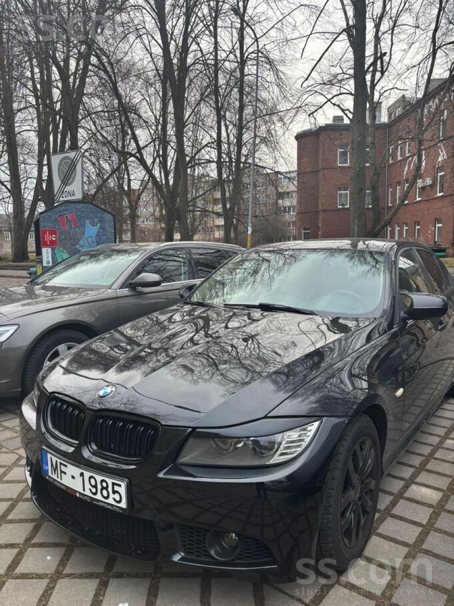 Melns BMW 318 2010 Rīga, ar dzinēja tilpumu 2.00 L un nobraukumu 318 tūkst. km par 6500 €, foto 3 vietnē AUTOMOTO.COM.LV