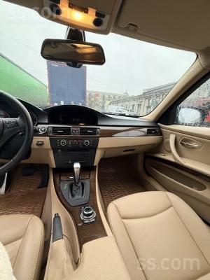 Melns BMW 318 2010 Rīga, ar dzinēja tilpumu 2.00 L un nobraukumu 318 tūkst. km par 6500 €, foto 9 vietnē AUTOMOTO.COM.LV