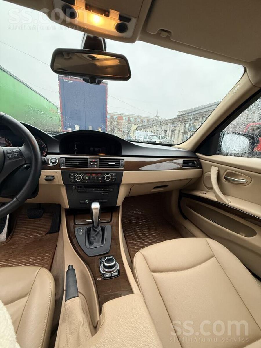 Melns BMW 318 2010 Rīga, ar dzinēja tilpumu 2.00 L un nobraukumu 318 tūkst. km par 6500 €, foto 9 vietnē AUTOMOTO.COM.LV