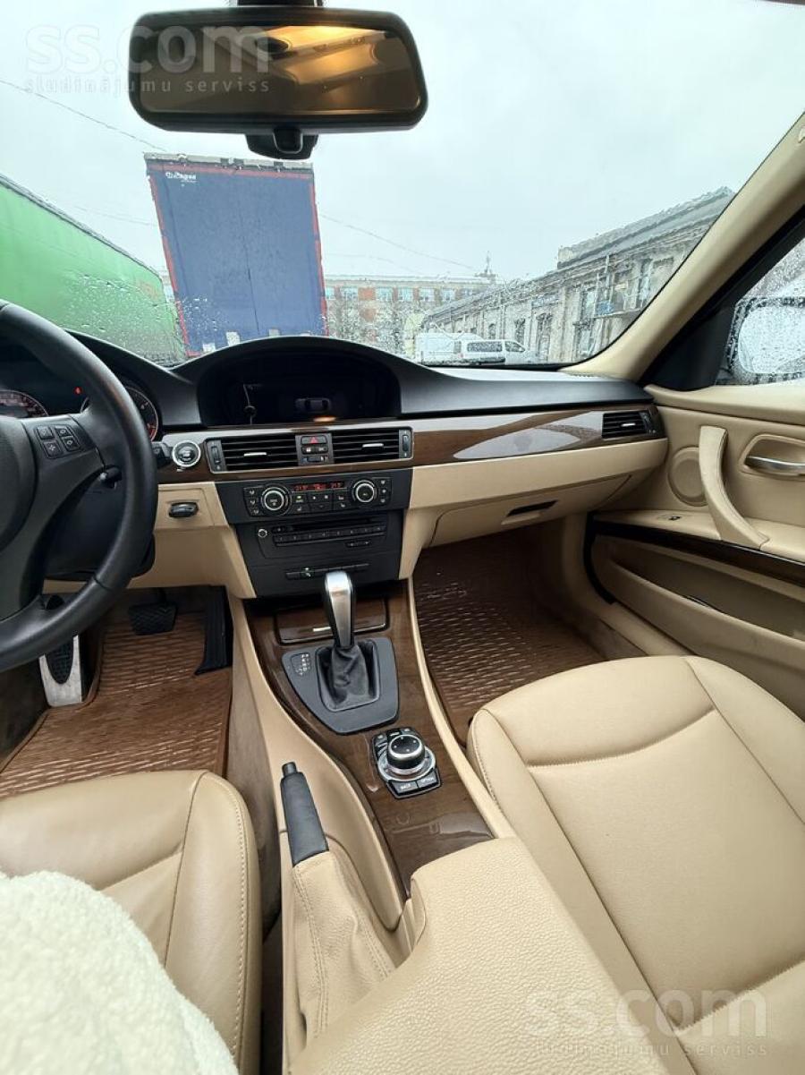 Melns BMW 318 2010 Rīga, ar dzinēja tilpumu 2.00 L un nobraukumu 318 tūkst. km par 6500 €, foto 11 vietnē AUTOMOTO.COM.LV
