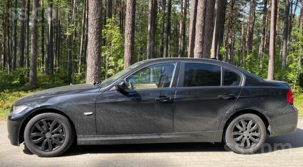 BMW 318 2010 RÄ«ga vietnÄ Melns BMW 318 2010 RÄ«ga, ar dzinÄja tilpumu 2.00 L un nobraukumu 320 tÅ«kst. km par 6000 ā¬, foto 4 vietnÄ AUTOMOTO.COM.LV