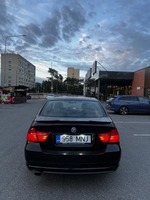 Melns BMW 318 2010 Tallina, ar dzinēja tilpumu 0.11 L un nobraukumu 172 tūkst. km par 6850 €, foto 19 vietnē AUTOMOTO.COM.LV