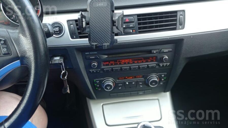 Black BMW 318 2010 in Riga, with an engine capacity of 2.00 L and mileage of 253 thousand km for 4500 €, photo 9 on AUTOMOTO.COM.LV