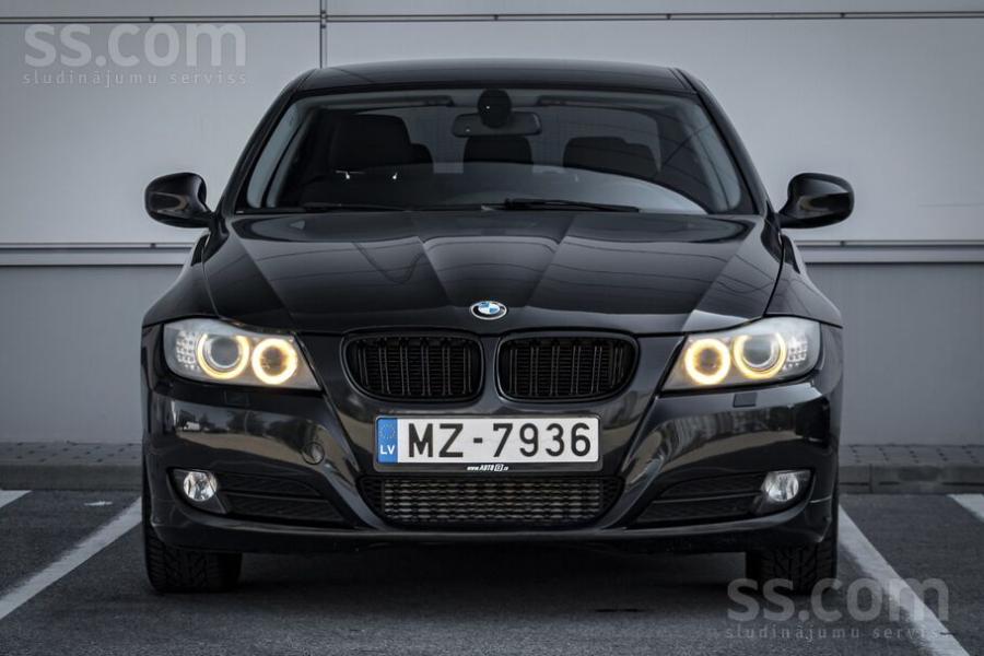 Black BMW 318 2010 in Riga, with an engine capacity of 2.00 L and mileage of 304 thousand km for 4990 €, photo 3 on AUTOMOTO.COM.LV