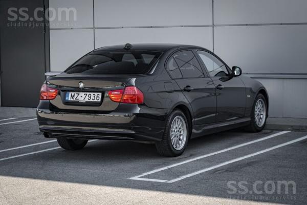 Melns BMW 318 2010 Rīga, ar dzinēja tilpumu 2.00 L un nobraukumu 304 tūkst. km par 4990 €, foto 4 vietnē AUTOMOTO.COM.LV