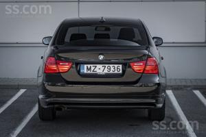 Black BMW 318 2010 in Riga, with an engine capacity of 2.00 L and mileage of 304 thousand km for 4990 €, photo 6 on AUTOMOTO.COM.LV