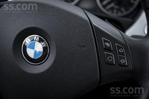 Black BMW 318 2010 in Riga, with an engine capacity of 2.00 L and mileage of 304 thousand km for 4990 €, photo 19 on AUTOMOTO.COM.LV