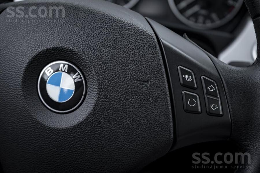 Black BMW 318 2010 in Riga, with an engine capacity of 2.00 L and mileage of 304 thousand km for 4990 €, photo 19 on AUTOMOTO.COM.LV