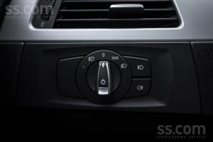 Black BMW 318 2010 in Riga, with an engine capacity of 2.00 L and mileage of 304 thousand km for 4990 €, photo 25 on AUTOMOTO.COM.LV