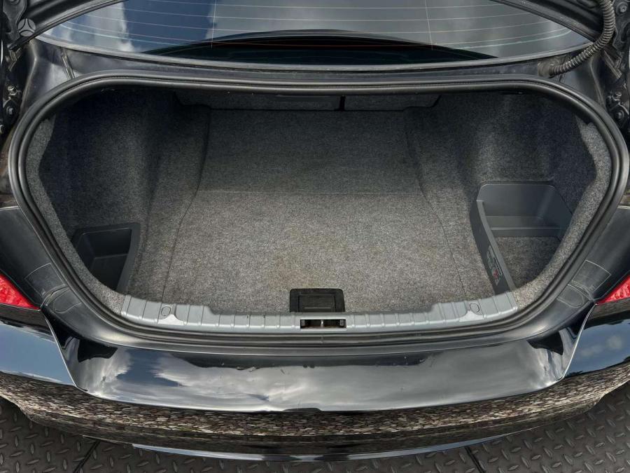 Melns BMW 318 2010 Kauņa, ar dzinēja tilpumu 2.00 L un nobraukumu 287 tūkst. km par 4999 €, foto 11 vietnē AUTOMOTO.COM.LV