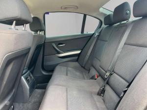 Melns BMW 318 2010 Kauņa, ar dzinēja tilpumu 2.00 L un nobraukumu 287 tūkst. km par 4999 €, foto 12 vietnē AUTOMOTO.COM.LV
