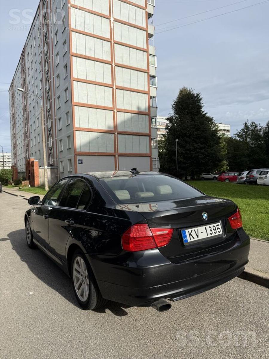 Melns BMW 318 2010 Rīga, ar dzinēja tilpumu 2.00 L un nobraukumu 298 tūkst. km par 5199 €, foto 4 vietnē AUTOMOTO.COM.LV