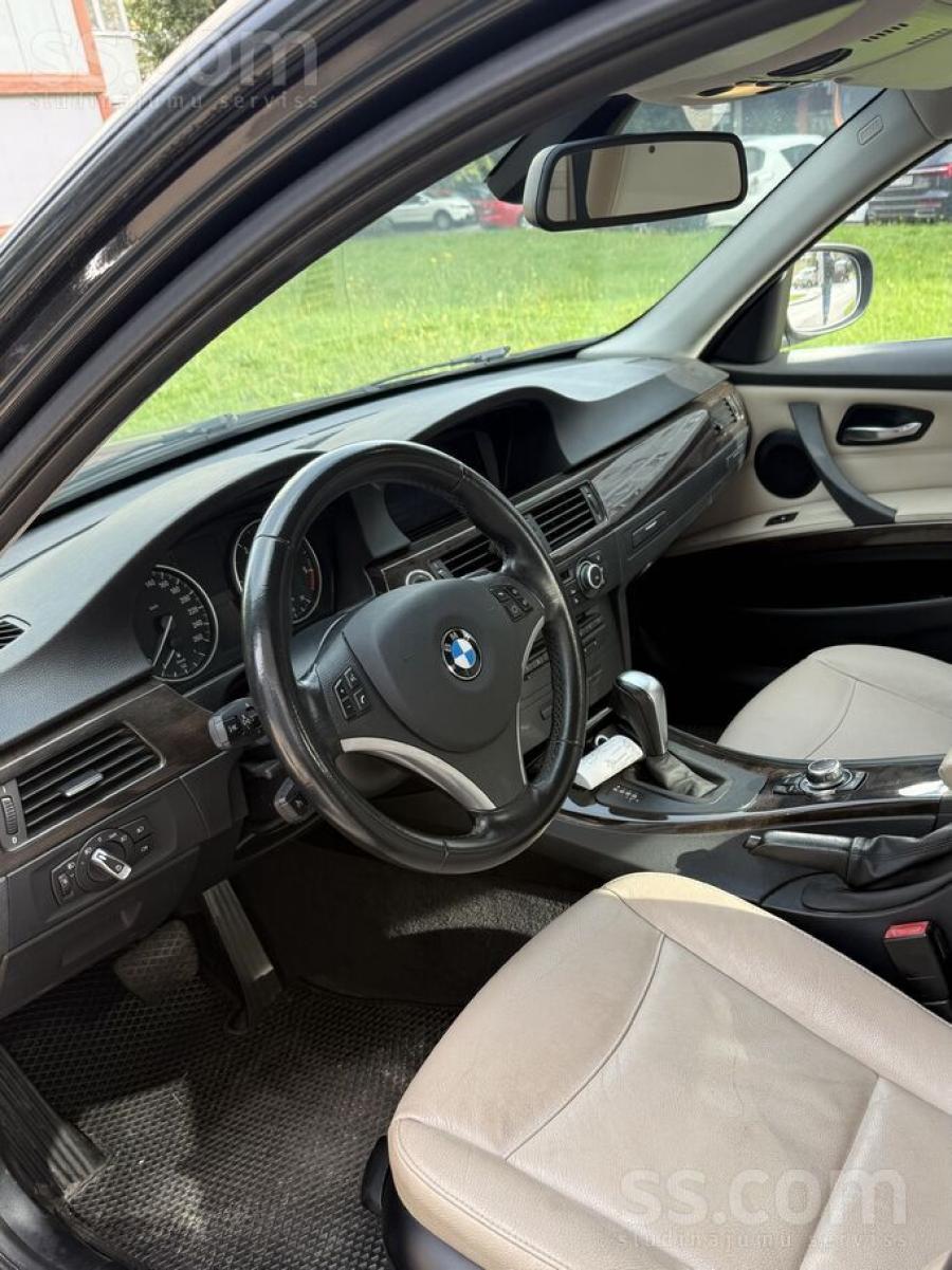 Melns BMW 318 2010 Rīga, ar dzinēja tilpumu 2.00 L un nobraukumu 298 tūkst. km par 5199 €, foto 5 vietnē AUTOMOTO.COM.LV