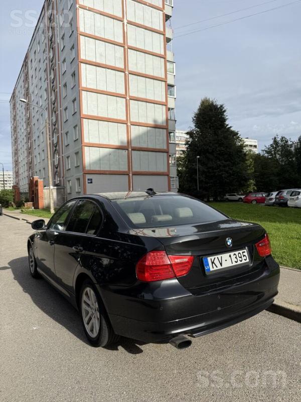 Melns BMW 318 2010 Rīga, ar dzinēja tilpumu 2.00 L un nobraukumu 298 tūkst. km par 5199 €, foto 7 vietnē AUTOMOTO.COM.LV