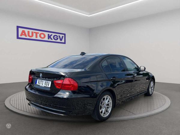 BMW 318 2010 Kauņa vietnē Melns BMW 318 2010 Kauņa, ar dzinēja tilpumu 2.00 L un nobraukumu 287 tūkst. km par 4999 €, foto 6 vietnē AUTOMOTO.COM.LV
