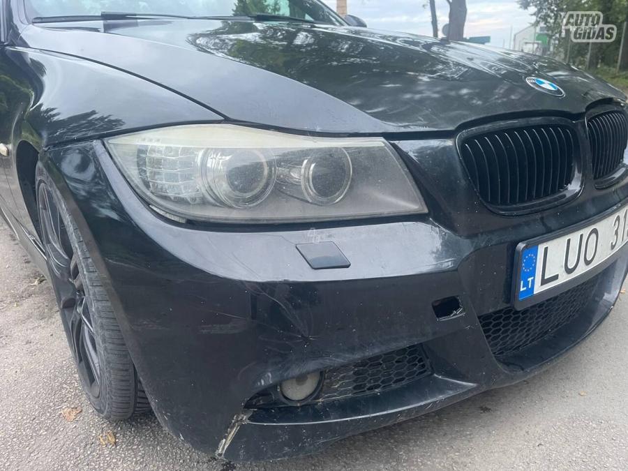 Black BMW 318 2010 in Kaunas, with an engine capacity of 2.00 L and mileage of 280 thousand km for 3900 €, photo 5 on AUTOMOTO.COM.LV