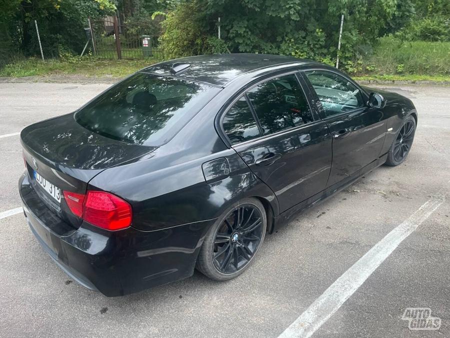 Black BMW 318 2010 in Kaunas, with an engine capacity of 2.00 L and mileage of 280 thousand km for 3900 €, photo 7 on AUTOMOTO.COM.LV