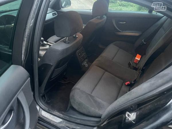 BMW 318 2010 Kauņa vietnē Melns BMW 318 2010 Kauņa, ar dzinēja tilpumu 2.00 L un nobraukumu 280 tūkst. km par 3900 €, foto 9 vietnē AUTOMOTO.COM.LV