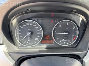 Black BMW 318 2011 in Riga, with an engine capacity of 2.00 L and mileage of 330 thousand km for 4490 €, photo 21 on AUTOMOTO.COM.LV
