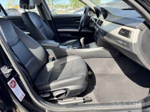 Black BMW 318 2011 in Riga, with an engine capacity of 2.00 L and mileage of 330 thousand km for 4490 €, photo 27 on AUTOMOTO.COM.LV