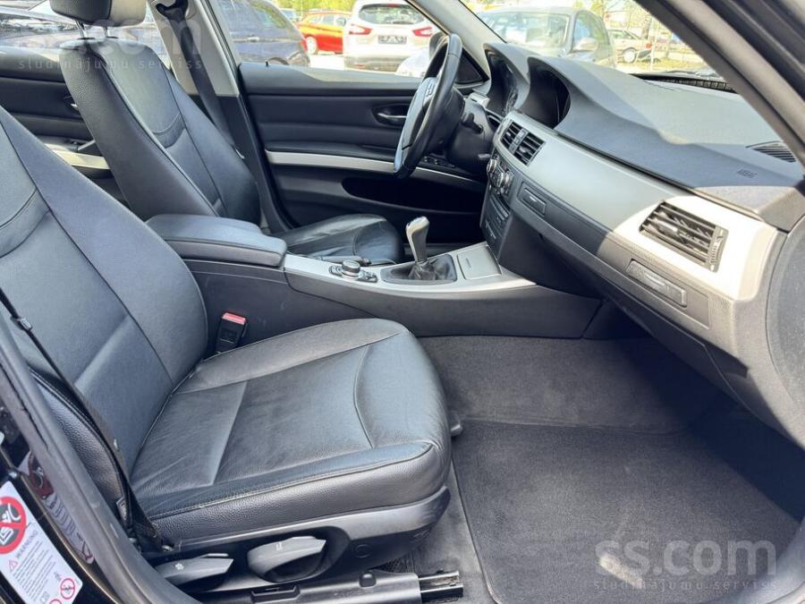 Black BMW 318 2011 in Riga, with an engine capacity of 2.00 L and mileage of 330 thousand km for 4490 €, photo 30 on AUTOMOTO.COM.LV