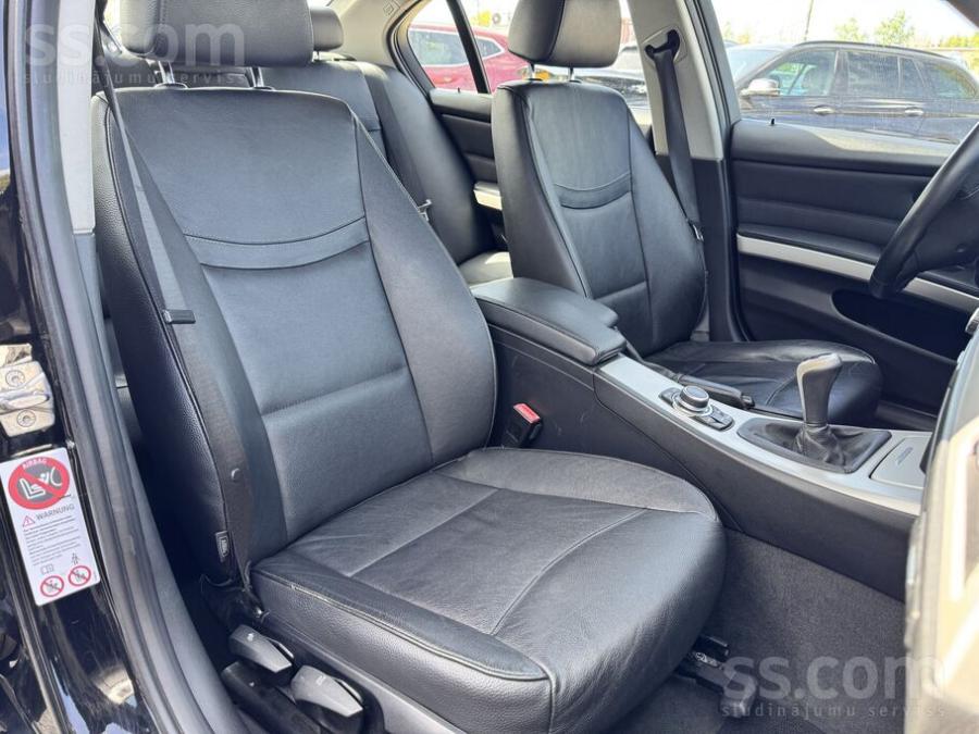 Black BMW 318 2011 in Riga, with an engine capacity of 2.00 L and mileage of 330 thousand km for 4490 €, photo 32 on AUTOMOTO.COM.LV