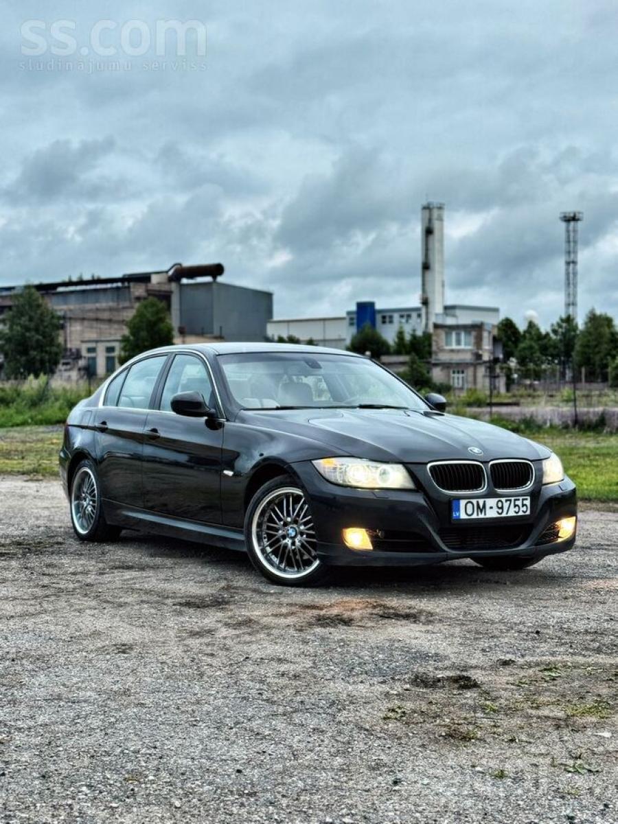 Melns BMW 318 2011 Liepāja, ar dzinēja tilpumu 2.00 L un nobraukumu 355 tūkst. km par 5800 €, foto 1 vietnē AUTOMOTO.COM.LV