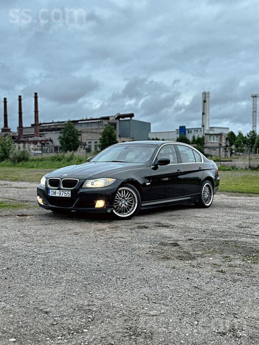 Melns BMW 318 2011 Liepāja, ar dzinēja tilpumu 2.00 L un nobraukumu 355 tūkst. km par 5800 €, foto 3 vietnē AUTOMOTO.COM.LV