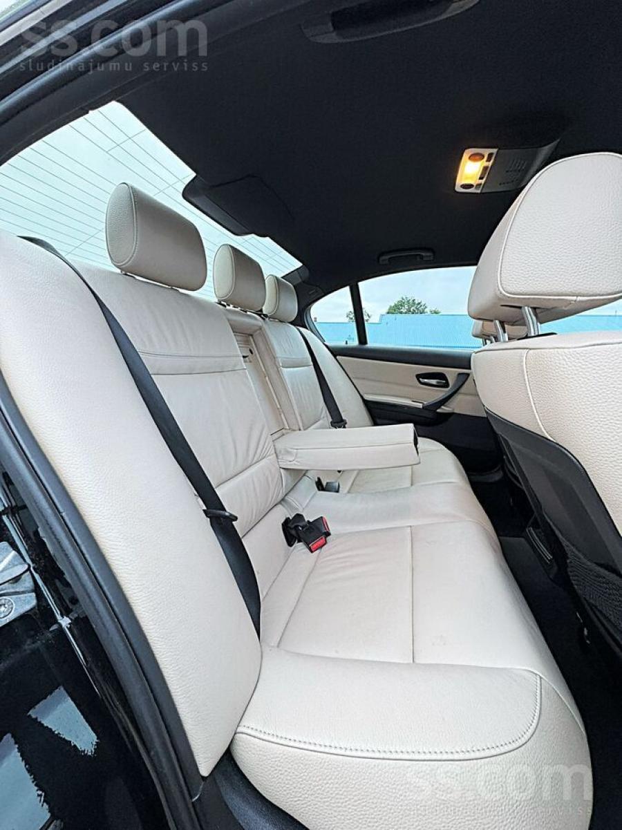 Melns BMW 318 2011 Liepāja, ar dzinēja tilpumu 2.00 L un nobraukumu 355 tūkst. km par 5800 €, foto 12 vietnē AUTOMOTO.COM.LV