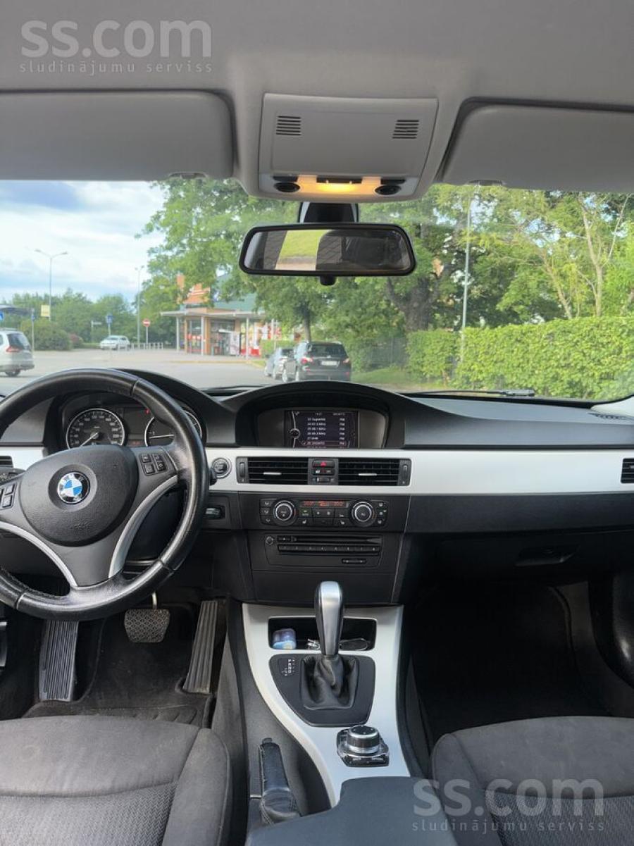 Black BMW 318 2011 in Cesis, with an engine capacity of 2.00 L and mileage of 0 thousand km for 4100 €, photo 8 on AUTOMOTO.COM.LV