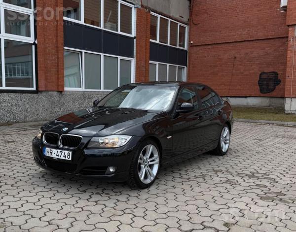 Melns BMW 318 2011 Rīga, ar dzinēja tilpumu 2.00 L un nobraukumu 259 tūkst. km par 4000 €, foto 1 vietnē AUTOMOTO.COM.LV