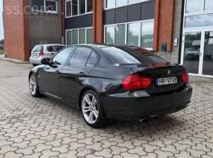 Black BMW 318 2011 in Riga, with an engine capacity of 2.00 L and mileage of 259 thousand km for 4000 €, photo 5 on AUTOMOTO.COM.LV