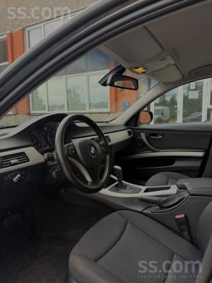 Black BMW 318 2011 in Riga, with an engine capacity of 2.00 L and mileage of 259 thousand km for 4000 €, photo 7 on AUTOMOTO.COM.LV