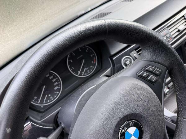 BMW 318 2011 Kazlų Rūda vietnē Melns BMW 318 2011 Kazlų Rūda, ar dzinēja tilpumu 2.00 L un nobraukumu 261 tūkst. km par 2350 €, foto 6 vietnē AUTOMOTO.COM.LV