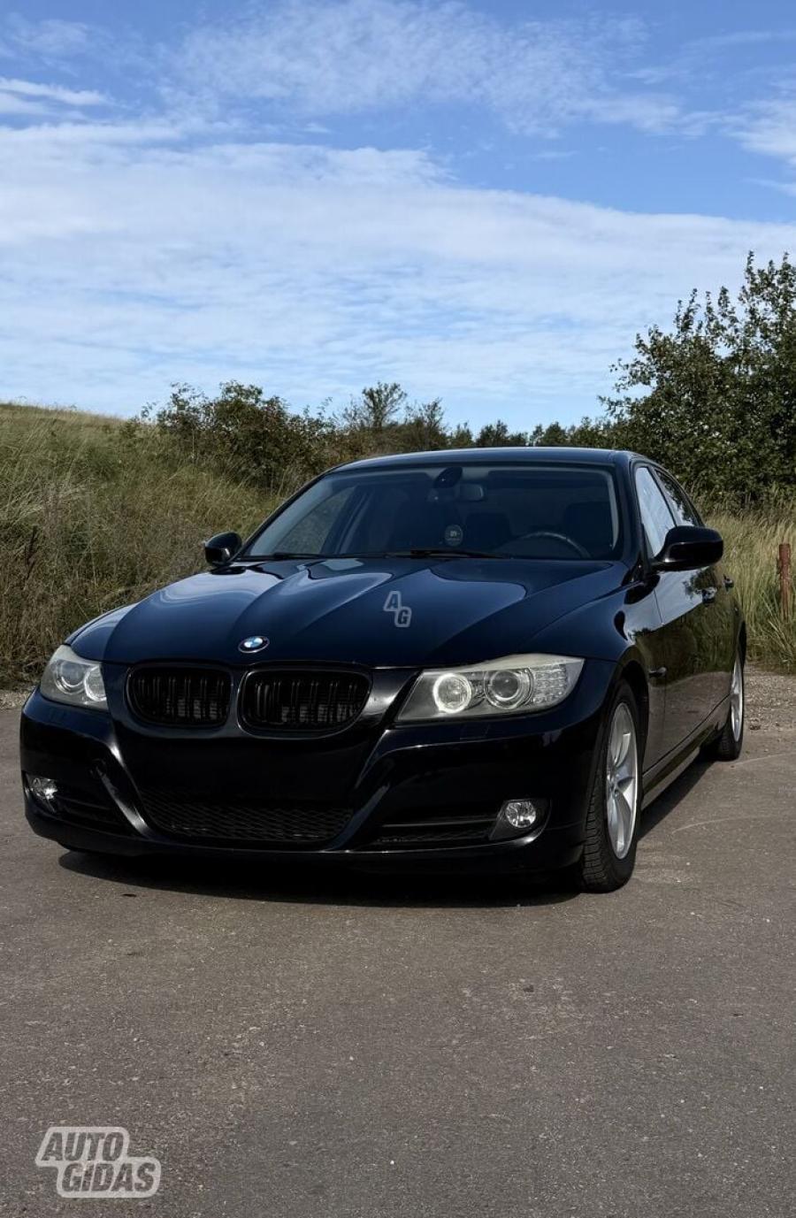 Melns BMW 318 2011 Viļņa, ar dzinēja tilpumu 2.00 L un nobraukumu 240 tūkst. km par 4800 €, foto 4 vietnē AUTOMOTO.COM.LV