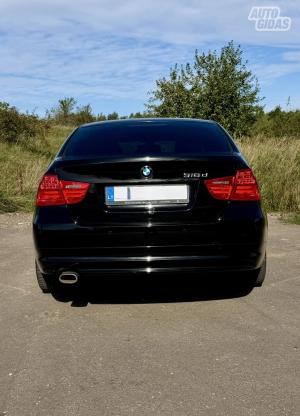 Melns BMW 318 2011 Viļņa, ar dzinēja tilpumu 2.00 L un nobraukumu 240 tūkst. km par 4800 €, foto 10 vietnē AUTOMOTO.COM.LV