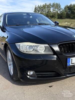 Melns BMW 318 2011 Viļņa, ar dzinēja tilpumu 2.00 L un nobraukumu 240 tūkst. km par 4800 €, foto 11 vietnē AUTOMOTO.COM.LV