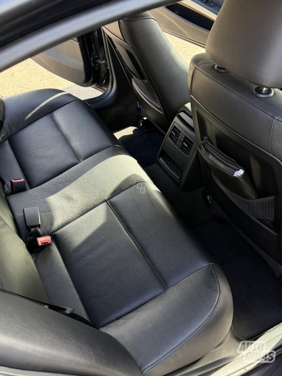 Melns BMW 318 2011 Viļņa, ar dzinēja tilpumu 2.00 L un nobraukumu 240 tūkst. km par 4800 €, foto 18 vietnē AUTOMOTO.COM.LV
