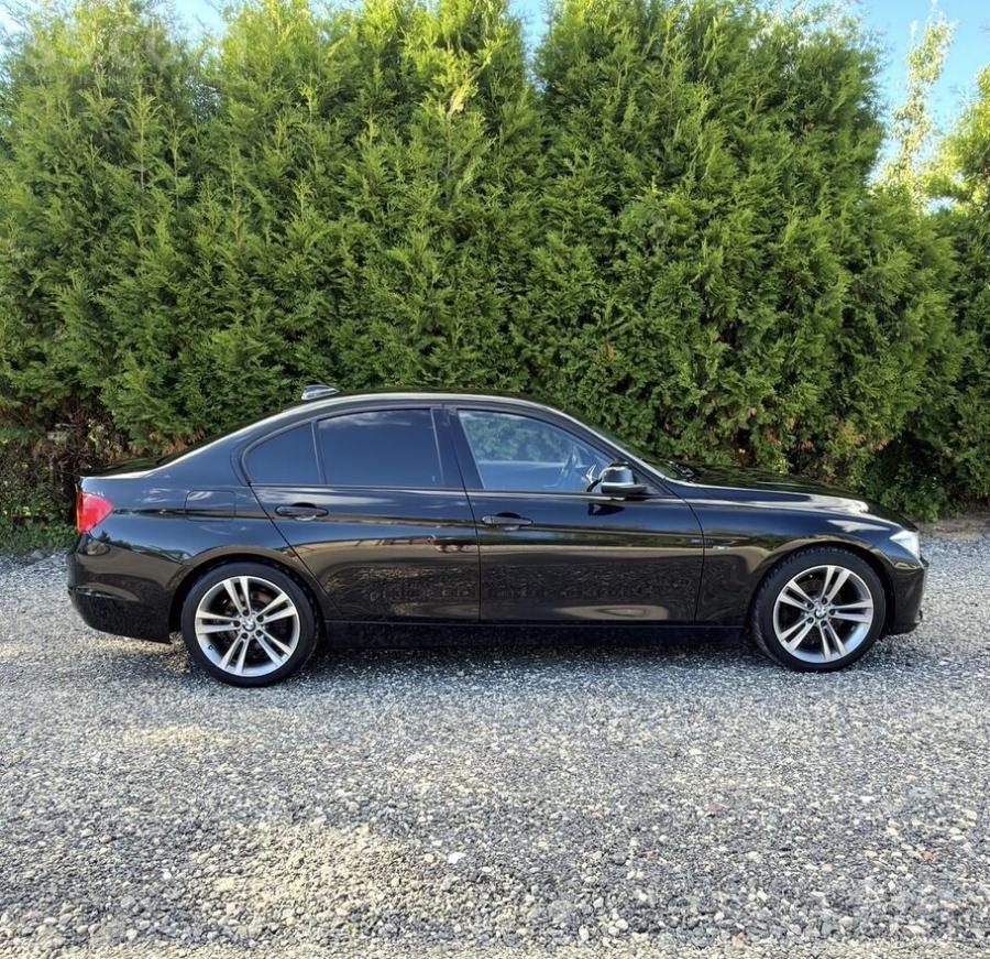 Melns BMW 318 2012 Bauska, ar dzinēja tilpumu 2.00 L un nobraukumu 289 tūkst. km par 8900 €, foto 3 vietnē AUTOMOTO.COM.LV