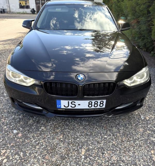 Melns BMW 318 2012 Bauska, ar dzinēja tilpumu 2.00 L un nobraukumu 289 tūkst. km par 8900 €, foto 4 vietnē AUTOMOTO.COM.LV