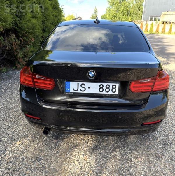 Melns BMW 318 2012 Bauska, ar dzinēja tilpumu 2.00 L un nobraukumu 289 tūkst. km par 8900 €, foto 5 vietnē AUTOMOTO.COM.LV