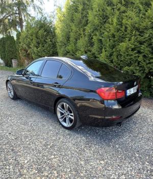 Melns BMW 318 2012 Bauska, ar dzinēja tilpumu 2.00 L un nobraukumu 289 tūkst. km par 8900 €, foto 9 vietnē AUTOMOTO.COM.LV