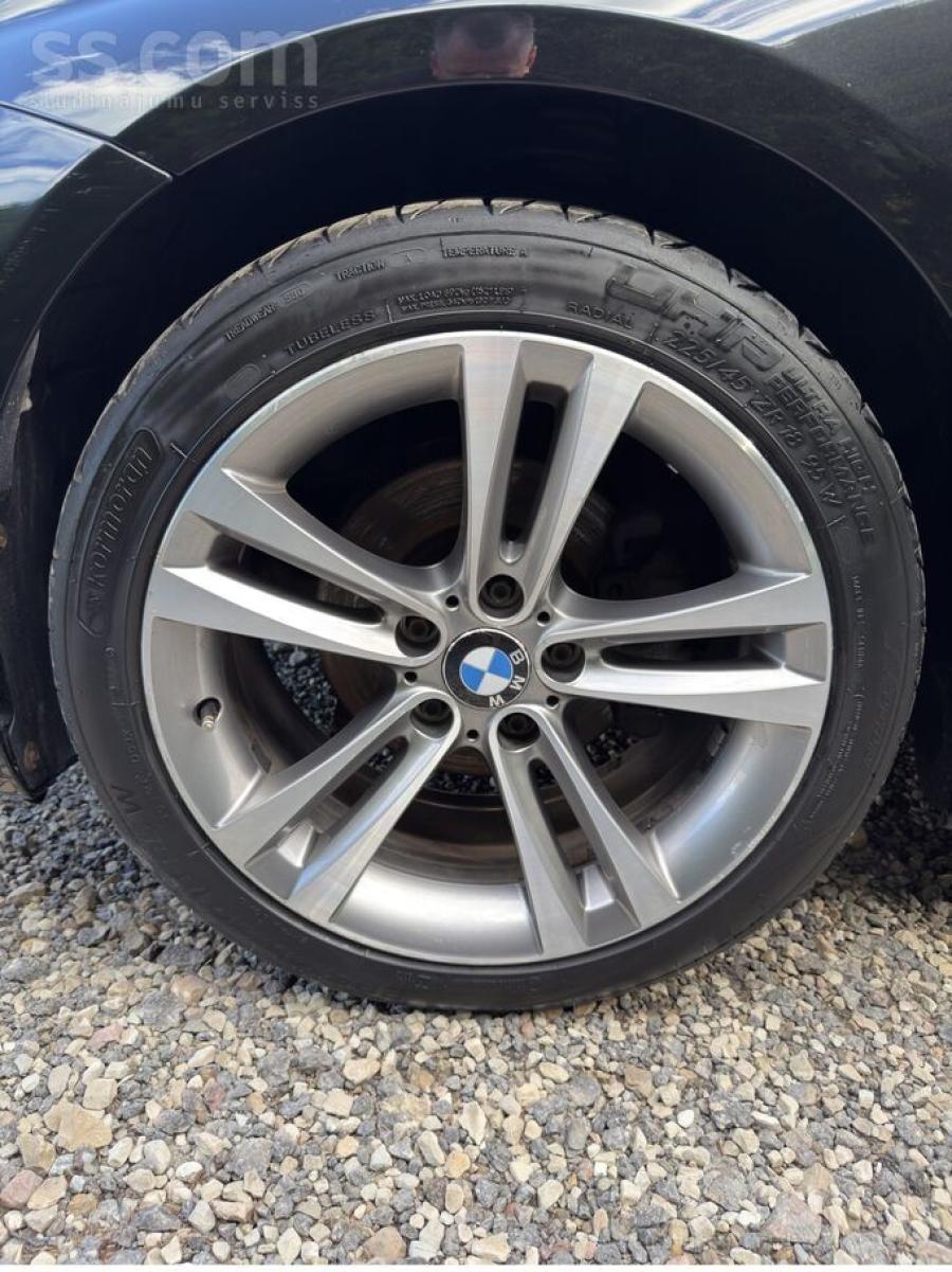 Melns BMW 318 2012 Bauska, ar dzinēja tilpumu 2.00 L un nobraukumu 289 tūkst. km par 8900 €, foto 11 vietnē AUTOMOTO.COM.LV