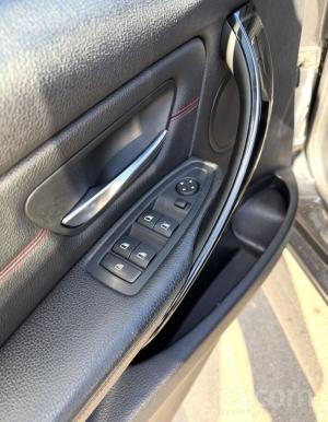 Melns BMW 318 2012 Bauska, ar dzinēja tilpumu 2.00 L un nobraukumu 289 tūkst. km par 8900 €, foto 14 vietnē AUTOMOTO.COM.LV