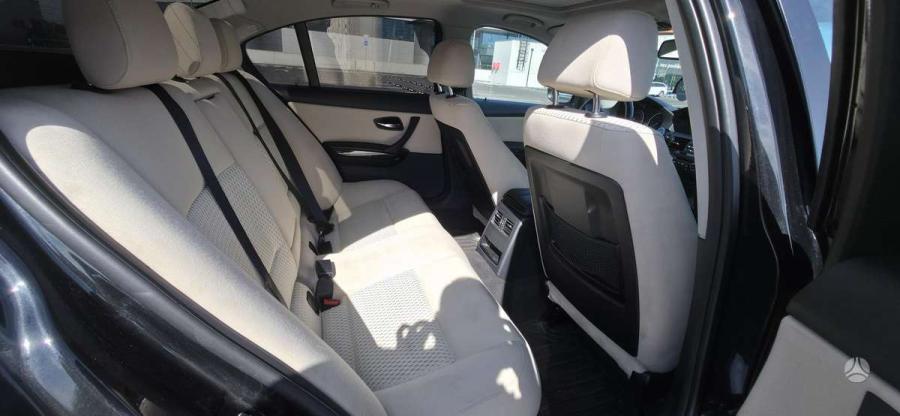 Black BMW 318 2012 in Vilnius, with an engine capacity of 2.00 L and mileage of 158 thousand km for 7100 €, photo 11 on AUTOMOTO.COM.LV